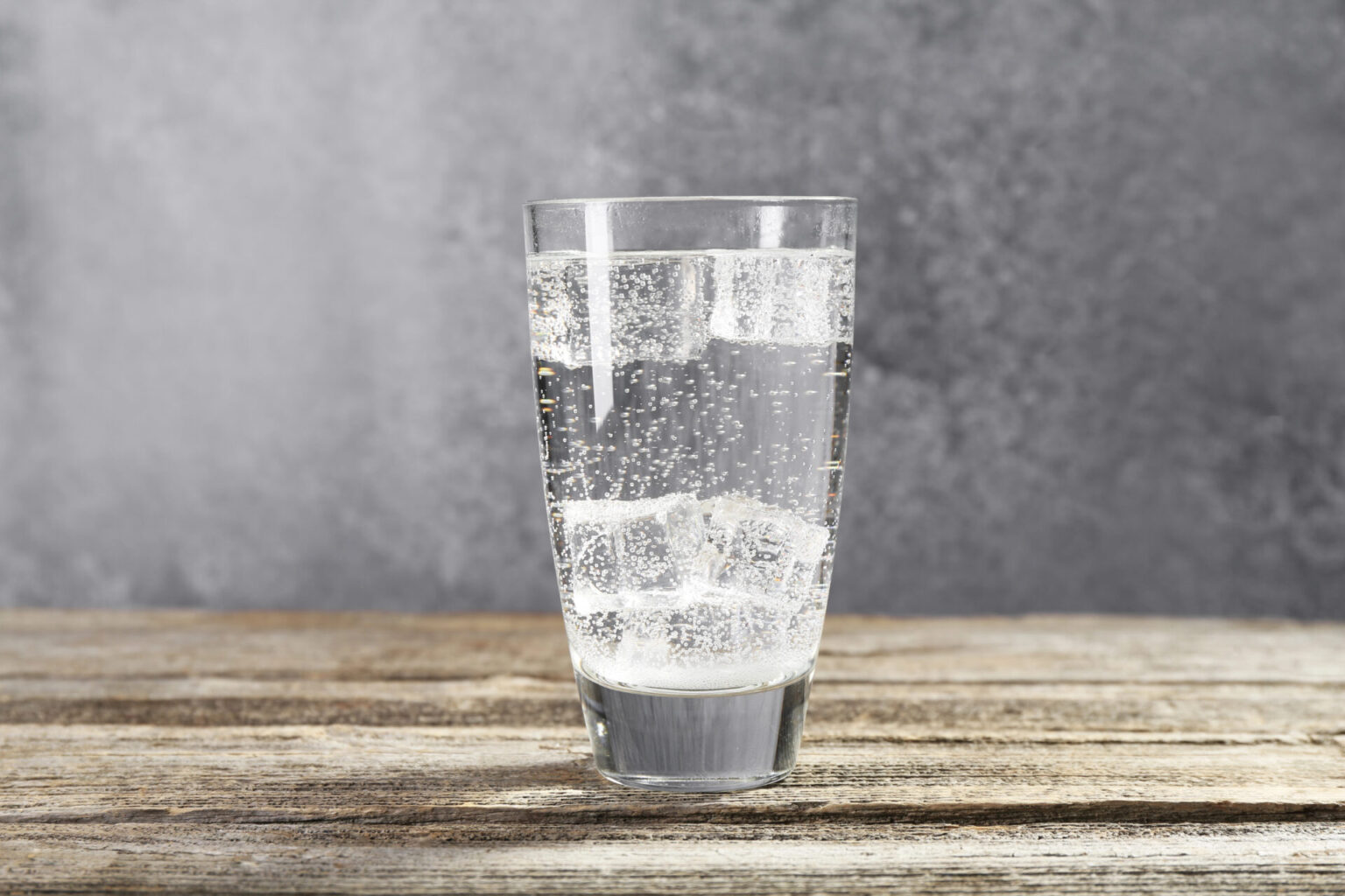 Safest Sparkling Waters Tested for PFAS "Forever Chemicals" - MAMAVATION
